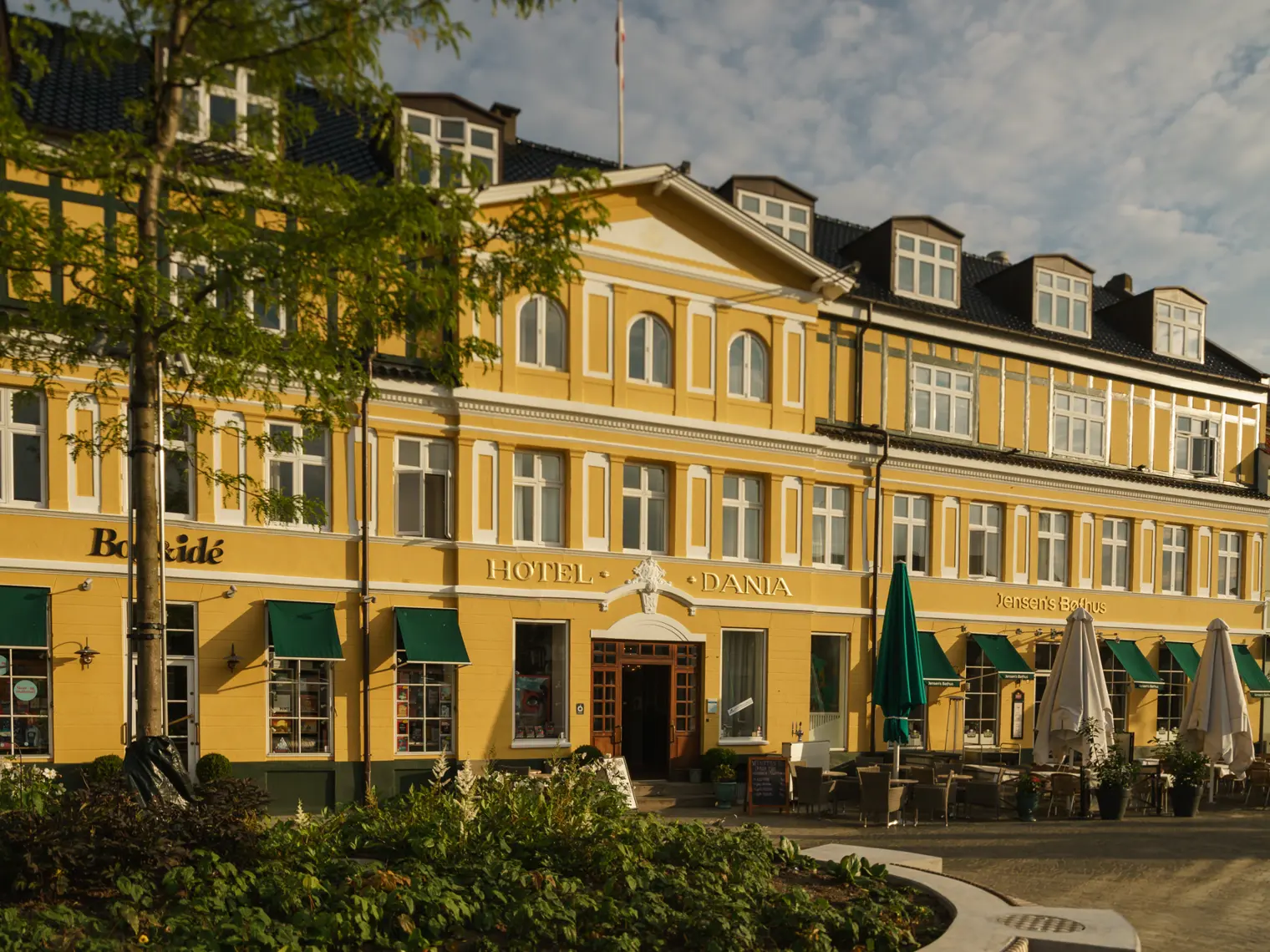 Hotel Dania Silkeborg - skønt hotel i Silkeborg • Book hér